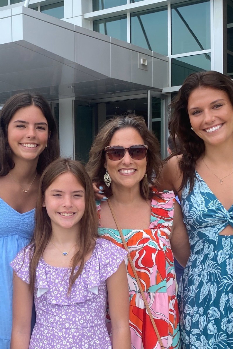 Kelly Michael: A Voice of Hope from One Thriver to the Next - V Foundation